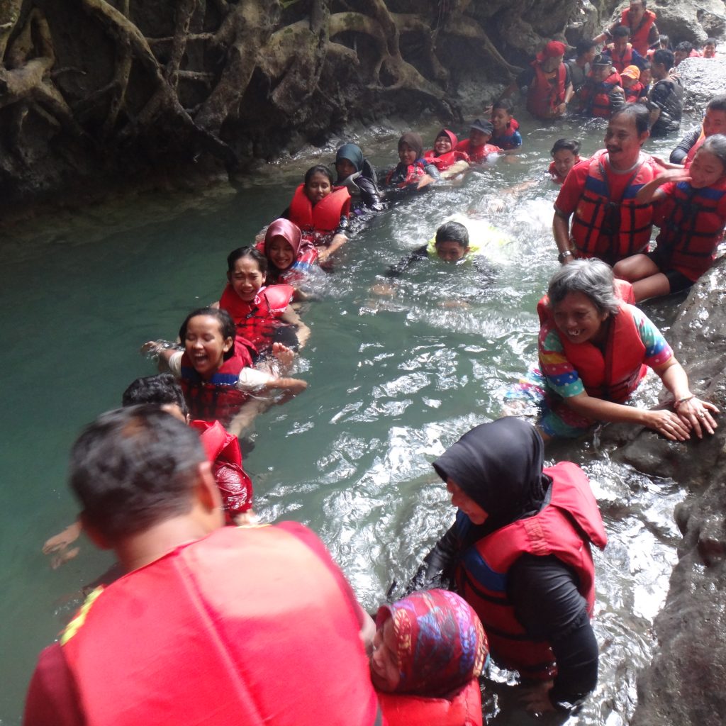 Body Rafting Citumang - Pangandaran Tour & Travel™ - Travelpangandaran.com